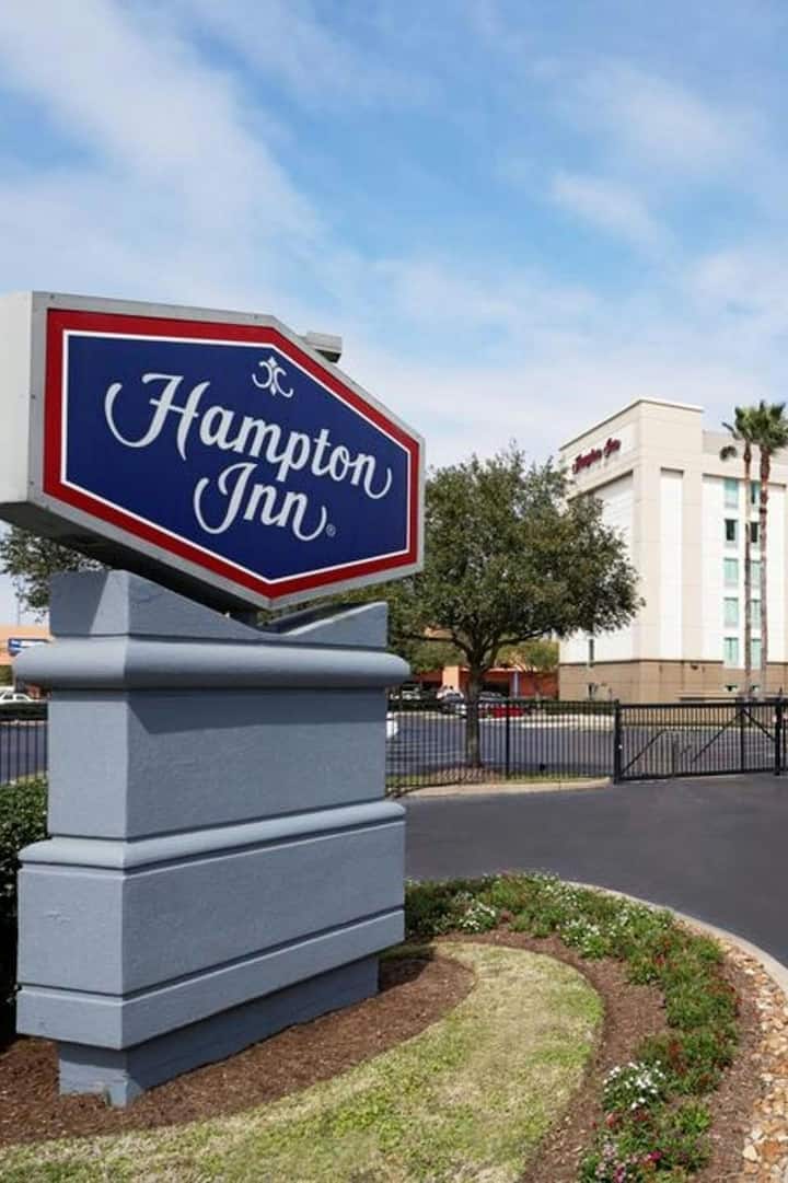 Galleria Hotel With Free Breakfast And Pool - Houston, TX