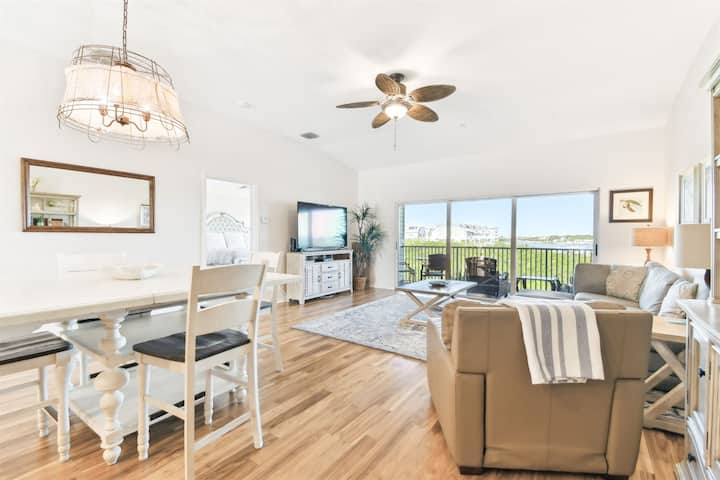 Charming Intracoastal Condo - 3 Min Walk To Beach! - Indian Shores, FL