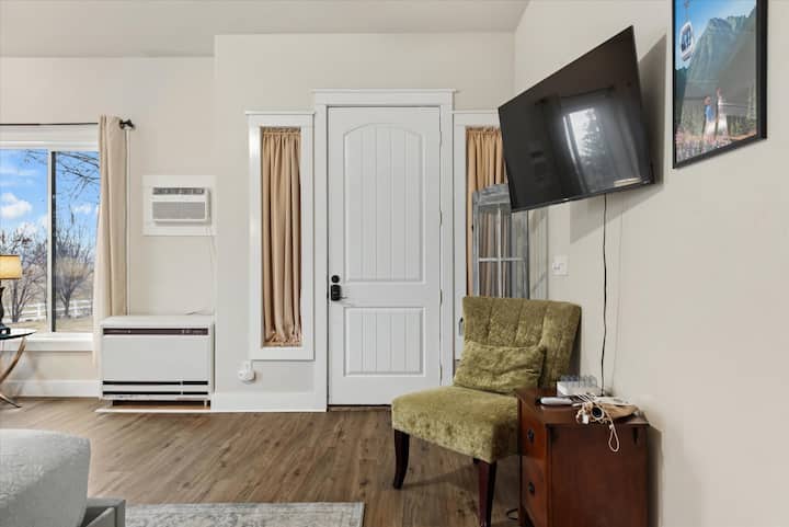 Scenic Views Casita 1, Cozy Studio For 2 - Baker City, OR