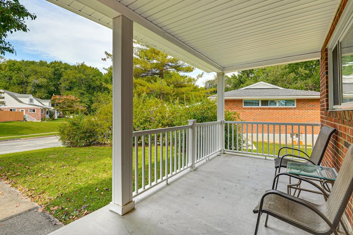 5 Mi To Downtown Baltimore: Quiet Home W/ Porch - Dundalk, MD