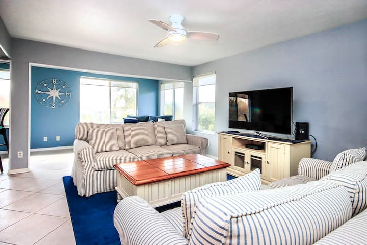 Escape To Paradise At Beach Road 104 - Sanibel, FL