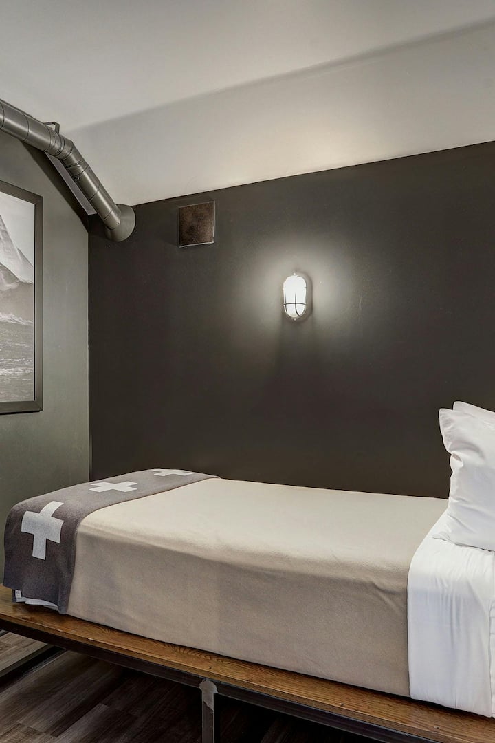 King Room At The Base Of Peak 9 - Breckenridge, CO