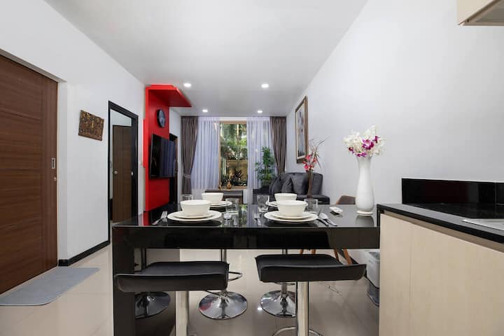 Naiharn Beach Apartment 2br With Pool - Kata Beach