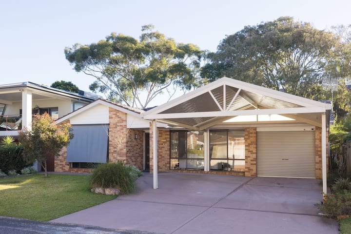 Chapeau Beach House - Nelson Bay