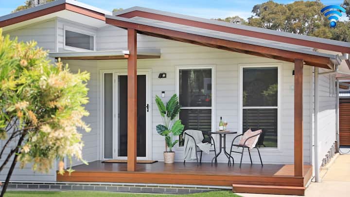 Coastal Bungalow – Modern Beach House And Cabin - Callala Bay