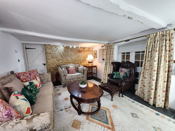 5-bedroom Swan Cottage, Canal View, Parking,oxford - Bicester