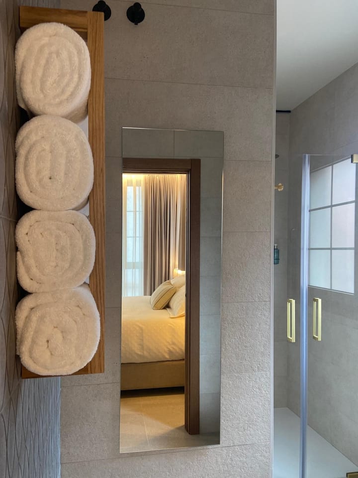 Hotel Puerto De Luarca,hab Deluxe Cama Extragrande - Luarca