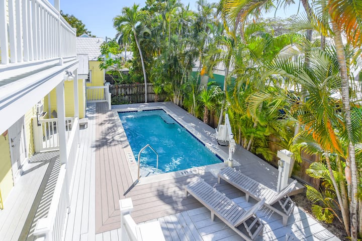 Claude Monet Suite | Cozy Studio With Pool & Patio - Key West, FL
