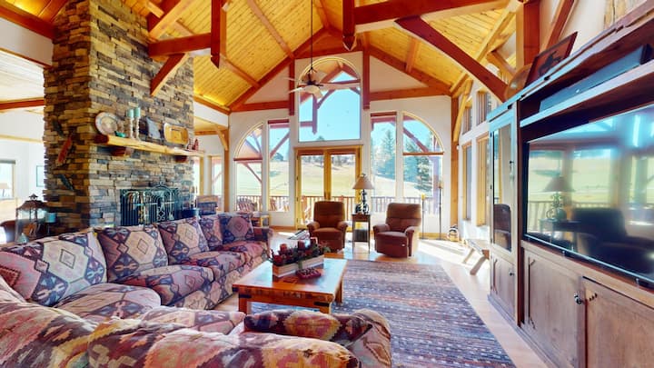 Golf Course View | Casa De Reeg - Angel Fire, NM