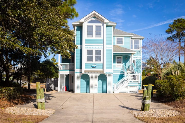 Coastal Charm W/ Pool, Hot Tub & Resort Amenities! - Corolla, NC
