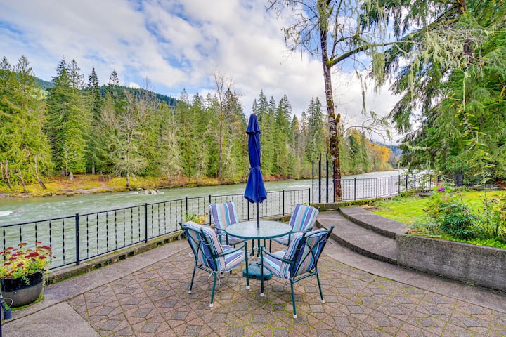 Darrington Home On River W/ Mountain Views - North Lake, Granite Falls