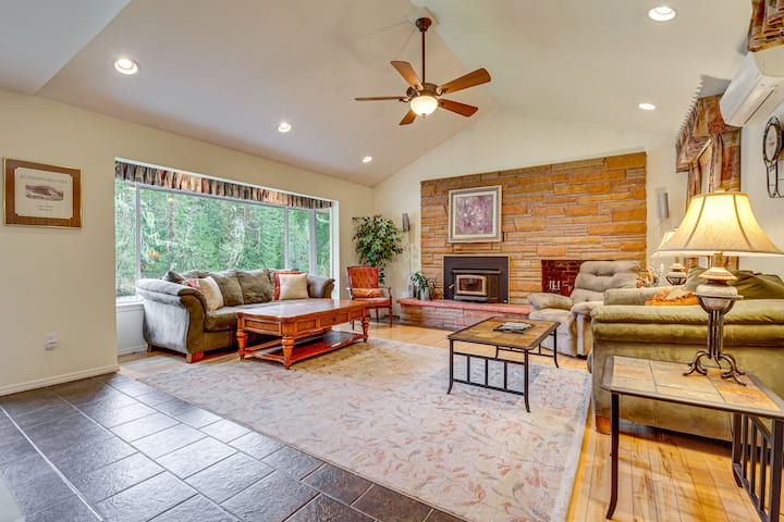 Darrington Home On River W/ Mountain Views - North Lake, Granite Falls