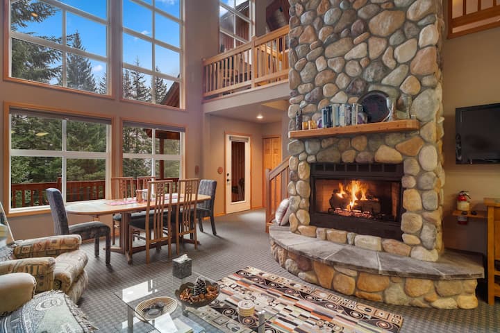 Hyak | 5 Mins To Ski Hill | Fire Place - Snoqualmie Pass, WA