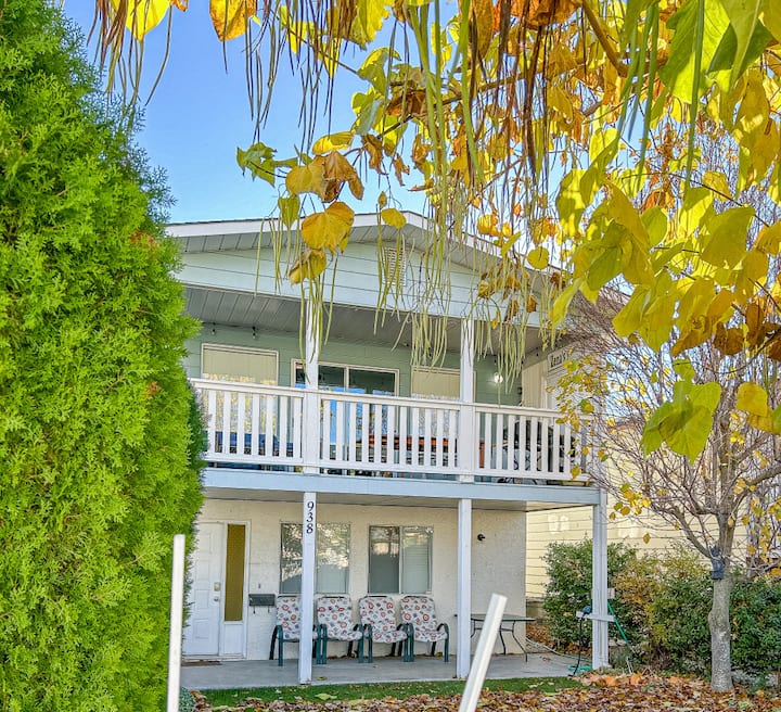 Zena's Penticton Beach Cottage - Penticton