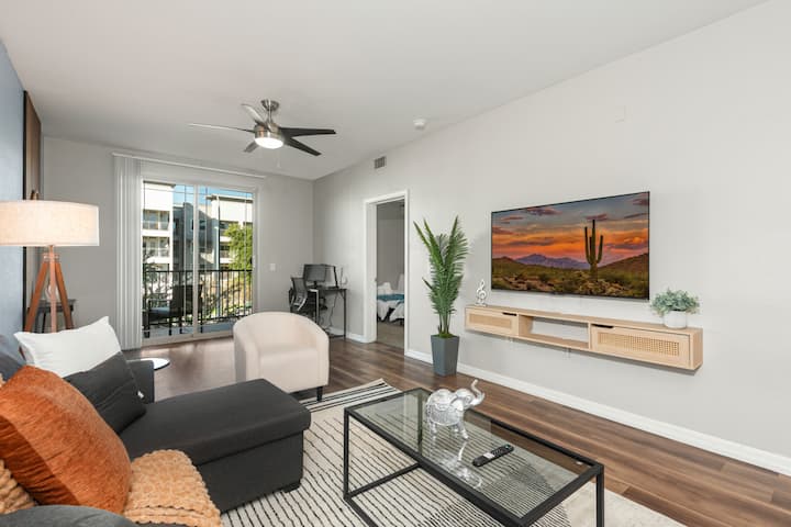 Modern 2br Pool Gym, Near Asu Mill Ave&cmelbck Mtn - Tempe, AZ