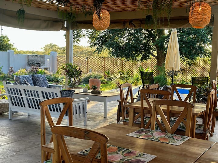 Sun Valley Farm Guest House - Luxury King Room - Zimbabwe