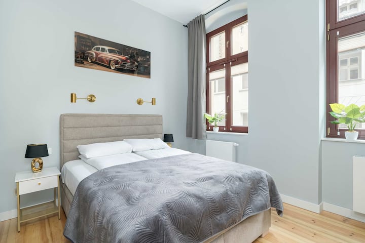 Klimatyczne Studio Z Biurkiem W Poznaniu By Nocleg - Poznań