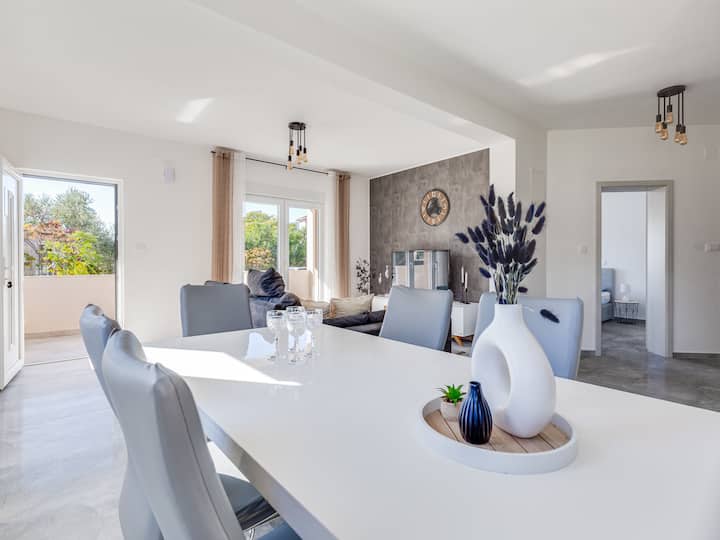 Aria By Interhome - Bibinje