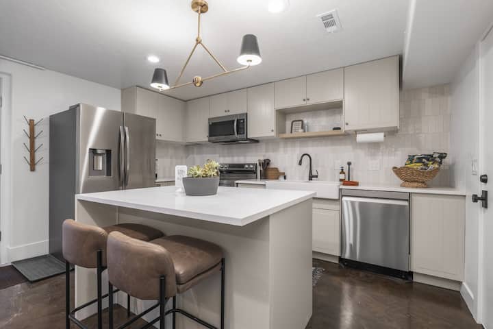 The Secret Suite | Massage* | Close To Slopes - Highland, UT