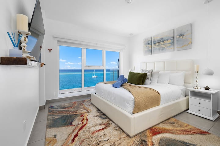 Coastal Chic: Ocean View Studio Retreat - Aruba