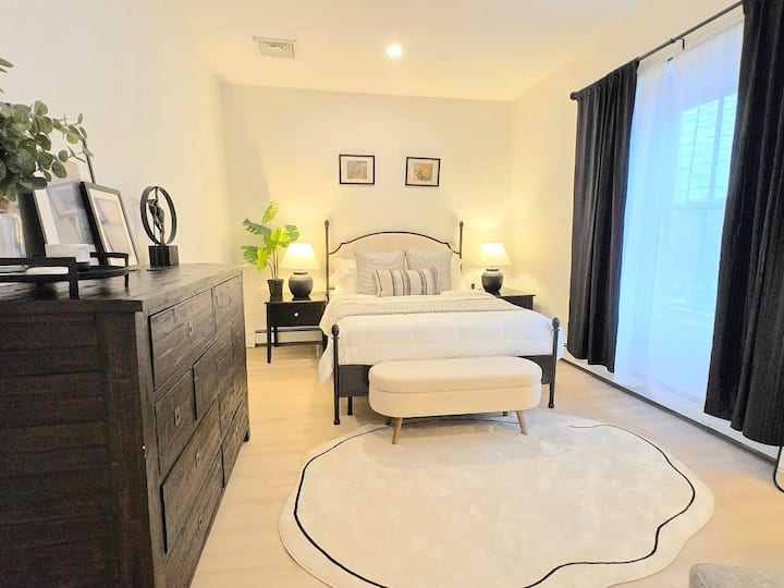 Seasonal 2br Retreat • Walk To Brown/risd •Parking - 普洛敦維士