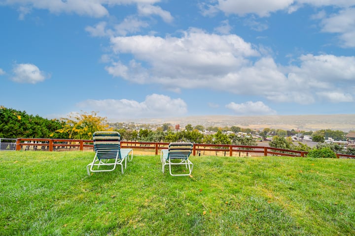 Hot Tub & Sweeping Views: Apt In Clarkston! - Lewiston, ID