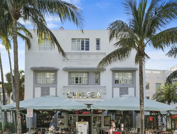Prime South Beach Location King Bed Washington Ave - Miami Beach, FL
