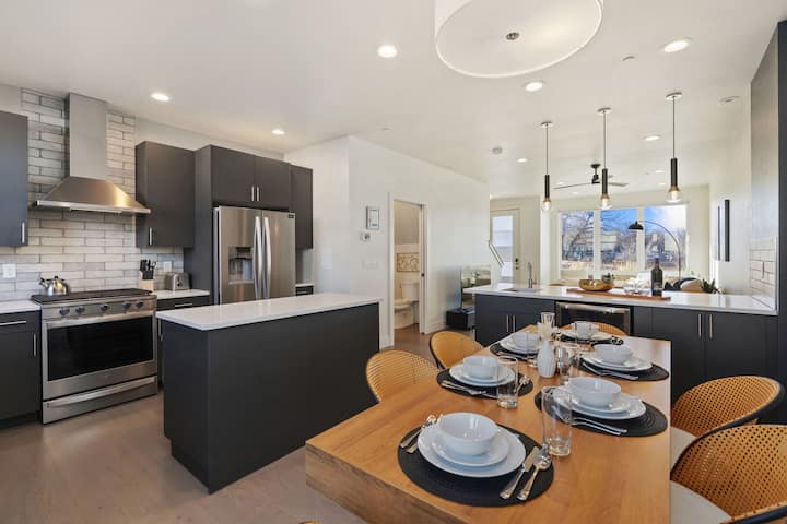 Mountain View Home W/ King Beds & Rooftop Deck - Fort Collins, CO