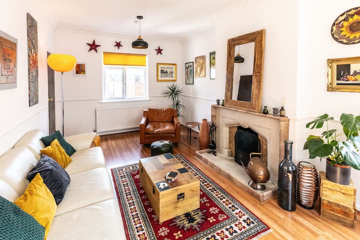 Seascape - Charming, Sea Views, Private Parking! - Scarborough