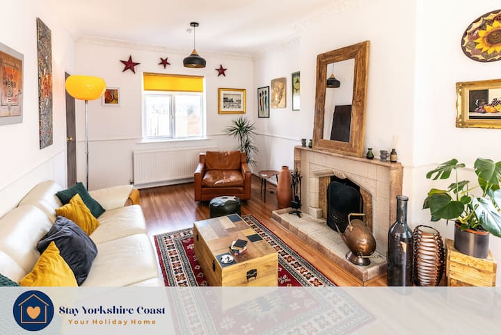 Mid-century Seascape Home | 3-bed | Free Parking - Scarborough