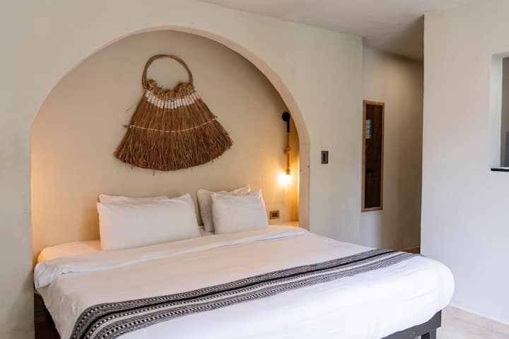 Charming Boutique In The Vibrant Heart Of Cancun! - Cancún