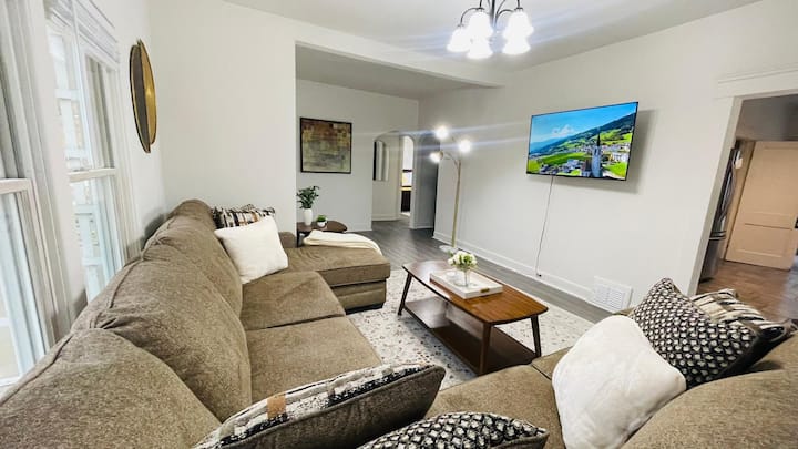 The West Blvd 2bedroom Apartment - Cleveland
