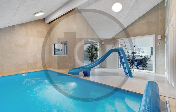 Stunning Home In Jesendorf With Sauna - Neukloster
