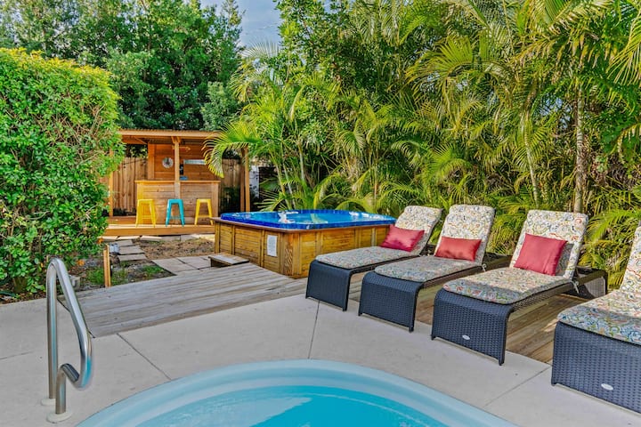 Dunedin Heated Pool Tiki Bar Hot Tub - 더네딘