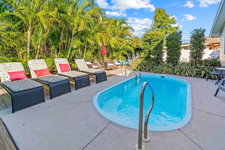 Dunedin Heated Pool Tiki Bar Hot Tub - Dunedin, FL