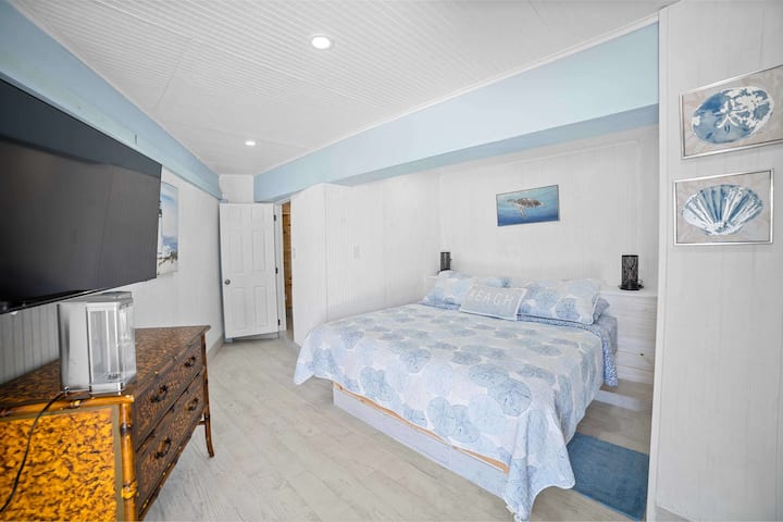 Beach View Room Dormitory Room Barnacle Resort - Florida Keys