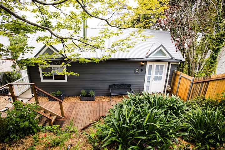 Fully Renovated 100 Year Old Katoomba Cottage - Katoomba