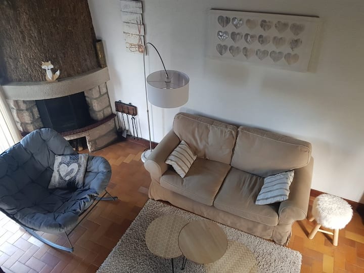 Chalet Individuel Pour 6 Personnes Dans Un Quartie - Métabief