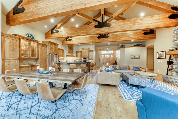 6 Bdrm - Caldera Springs: Lodge On The Pond - Oregon