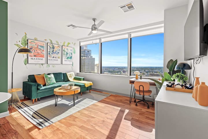 Downtown Skyline Escape 1br | Pool, Rooftop & Gym - Dallas, TX