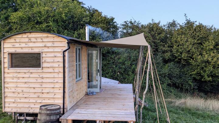 Cwtch Bryn | Off-grid Escape | Wilder Nature - Monmouth