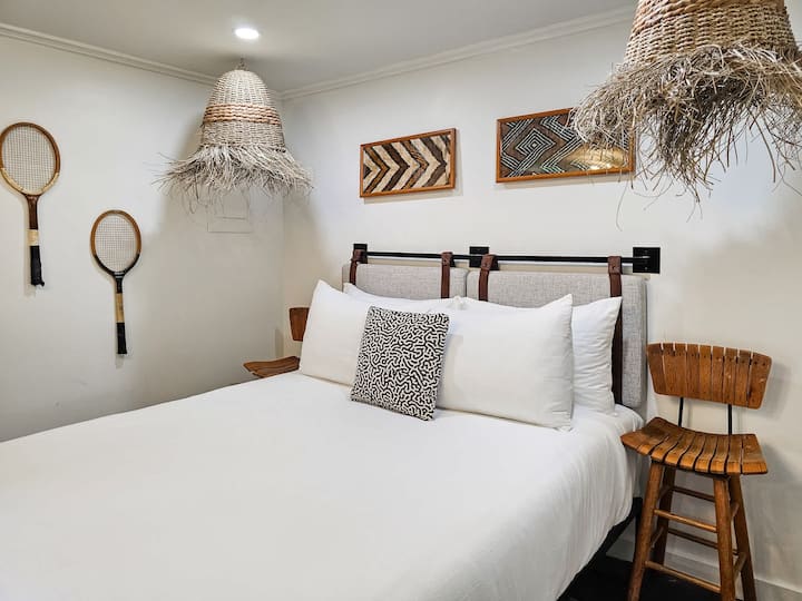 Gastonia Getaway: Fenced Yard, Workspace & Netflix - Gastonia, NC
