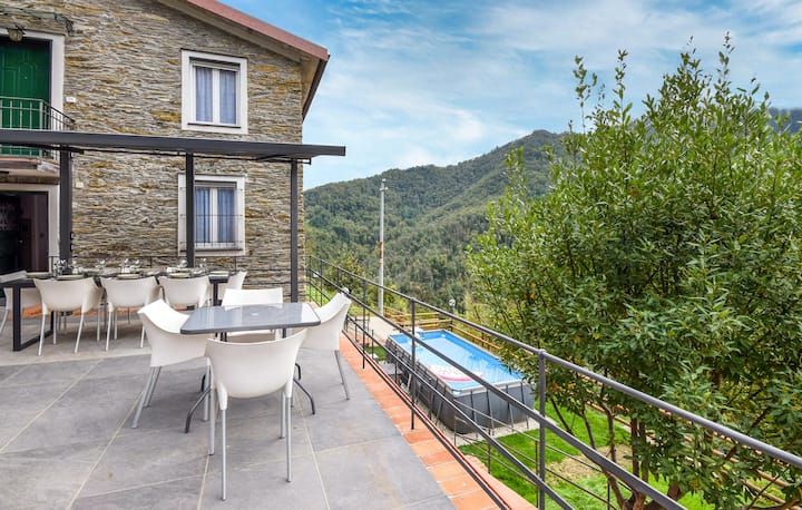 4 Bedroom Stunning Home In Tribogna - Bogliasco