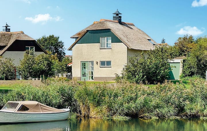 Pet Friendly Home In Makkum With Sauna - Workum