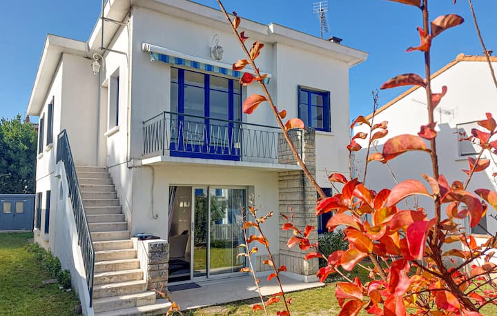 4 Bedroom Awesome Home In Royan - Royan