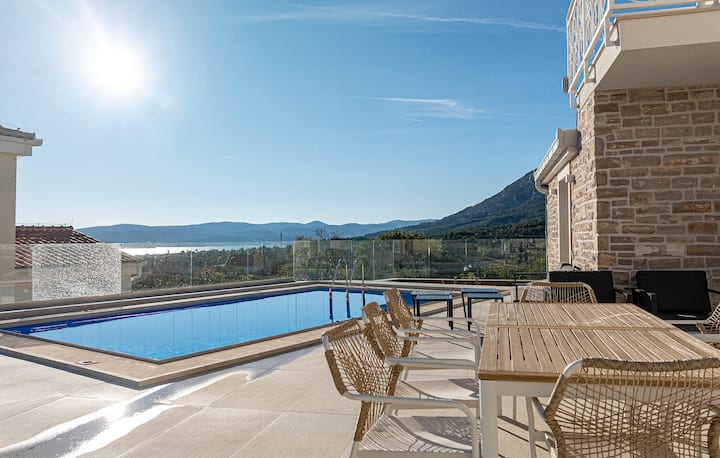 Lovely Home In Stankovic - Korčula
