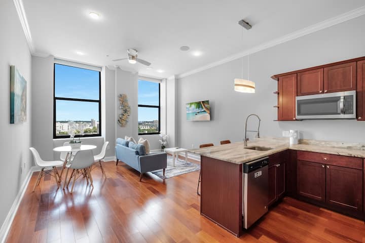 Exclusive 1br W/ Rooftop Gym - Philadelphia, PA