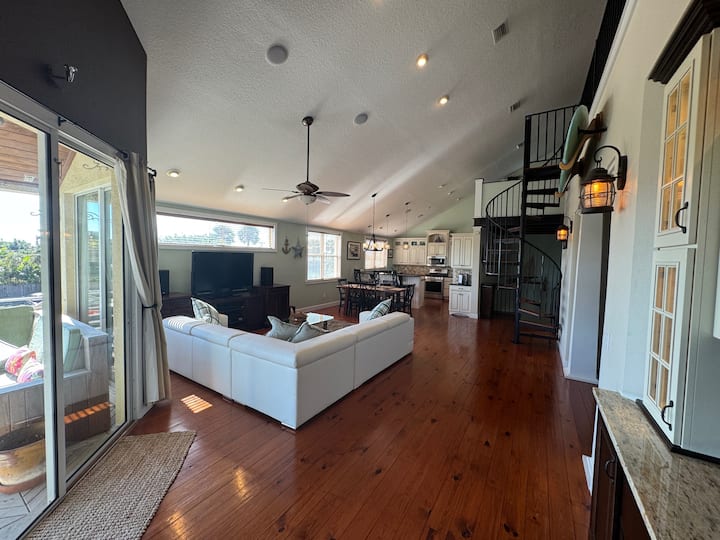 Vista Del Mar House: Steps To Cocoa Beach & Family - Cocoa Beach, FL