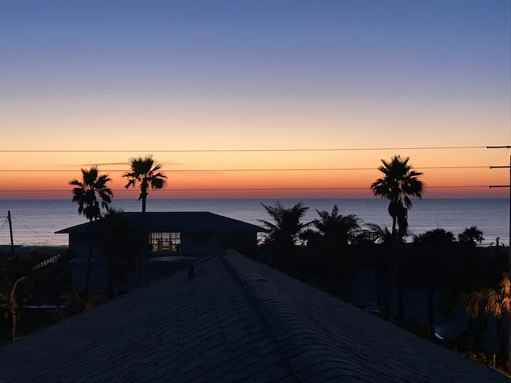 Vista Del Mar House: Steps To Cocoa Beach & Family - Cocoa Beach, FL