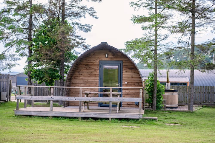 Large-hot Tub-cabine-sdb Privée Avec Douche - Findhorn